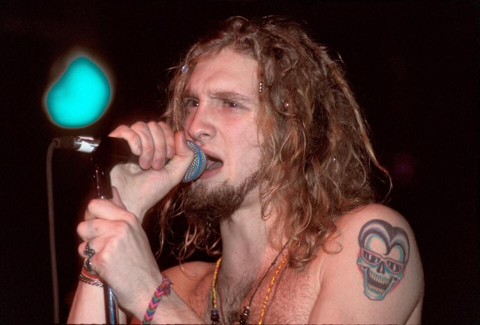 What happened to Layne Staley? Fans remember Alice in Chains singer on ...