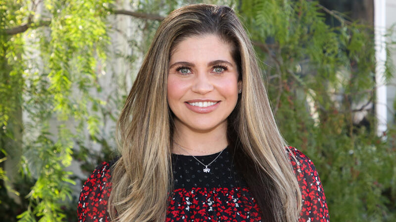 Danielle Fishel Does WWE Entrances Backstage At Dancing with the Stars ...