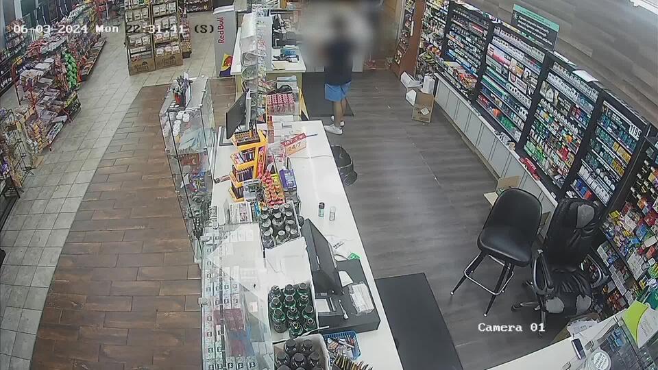 VIDEO | Armed Robbery at Five Points Store: Statesboro Police seek ...