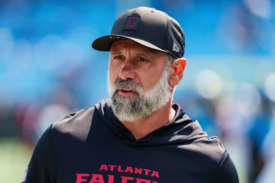 Improved pass rush helps Falcons defensive coordinator Ulbrich stay on ...