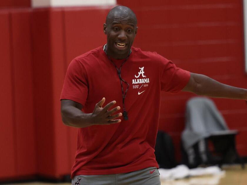 Preston Murphy breaks down ‘frenetic’ offseason as Alabama reloads roster