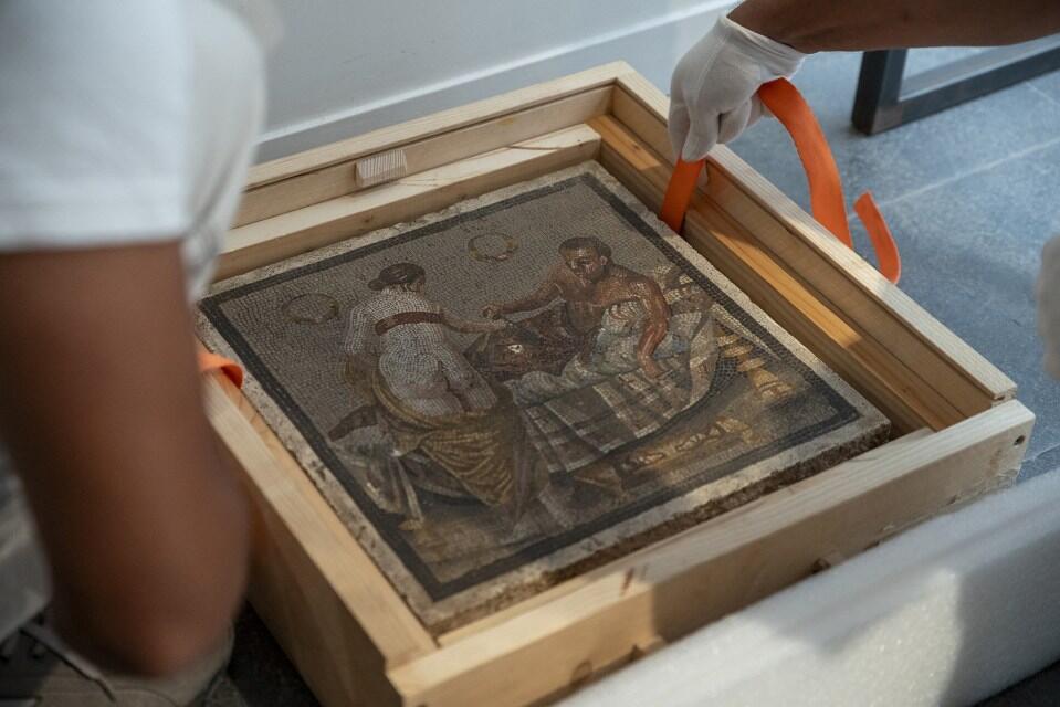 Saucy 2,000-year-old ‘erotic art’ stolen by Nazis from Pompeii treasure ...