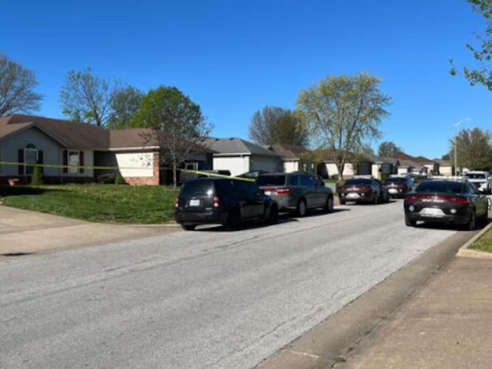 Greene County deputies arrest 2 in robbery investigation in west ...