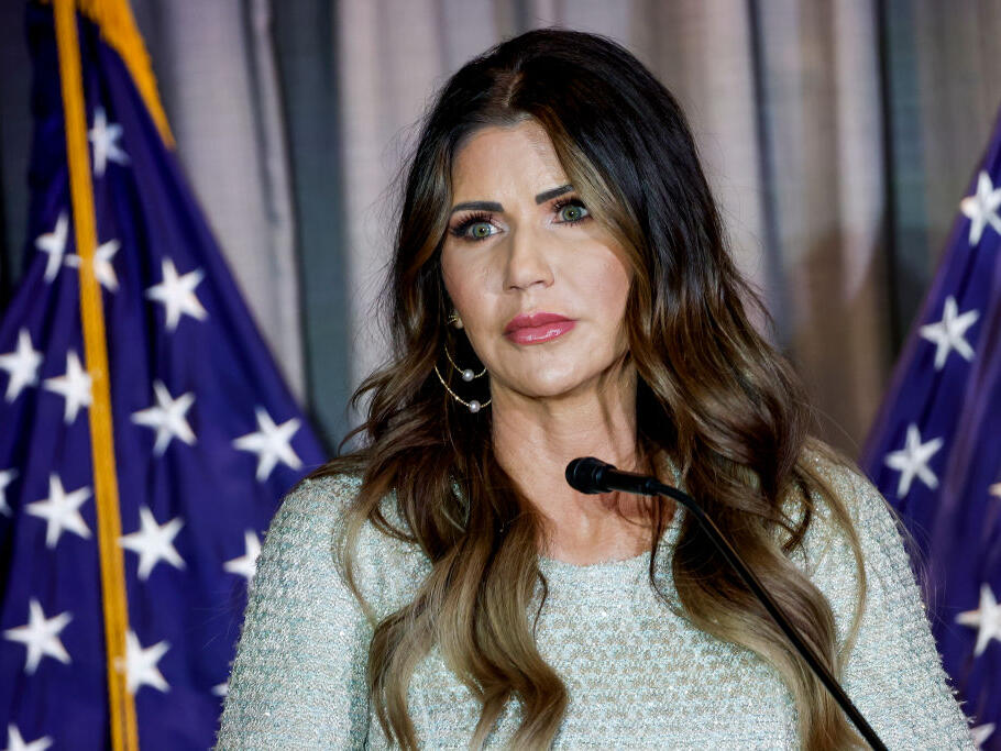 Weekend humor from Celia Rivenbark: Another gun totin’ GOP woman pol ...