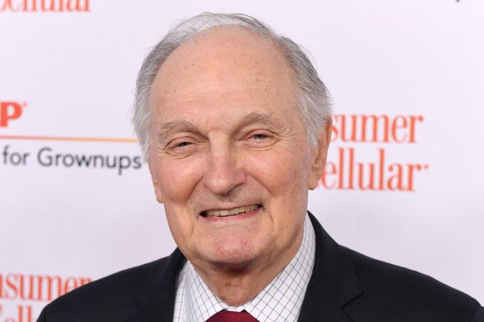 Alan Alda reveals ‘main thing’ that keeps him alive after Parkinson’s ...