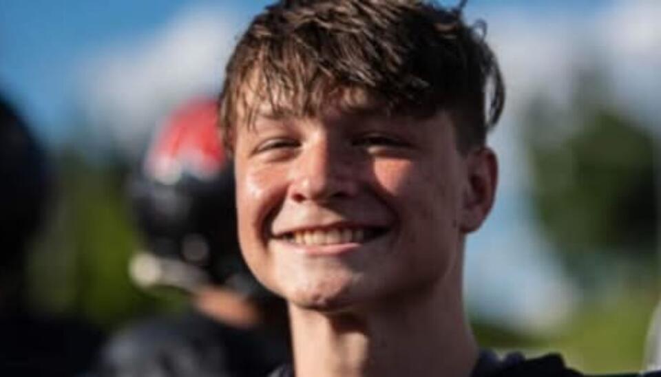 Wayne HS Football Player Gavin Daniels, 16, Dies In An Accidental ...