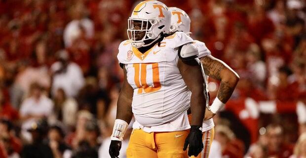 Veteran DT Elijah Simmons says goodbye to Vols, declares for NFL draft ...