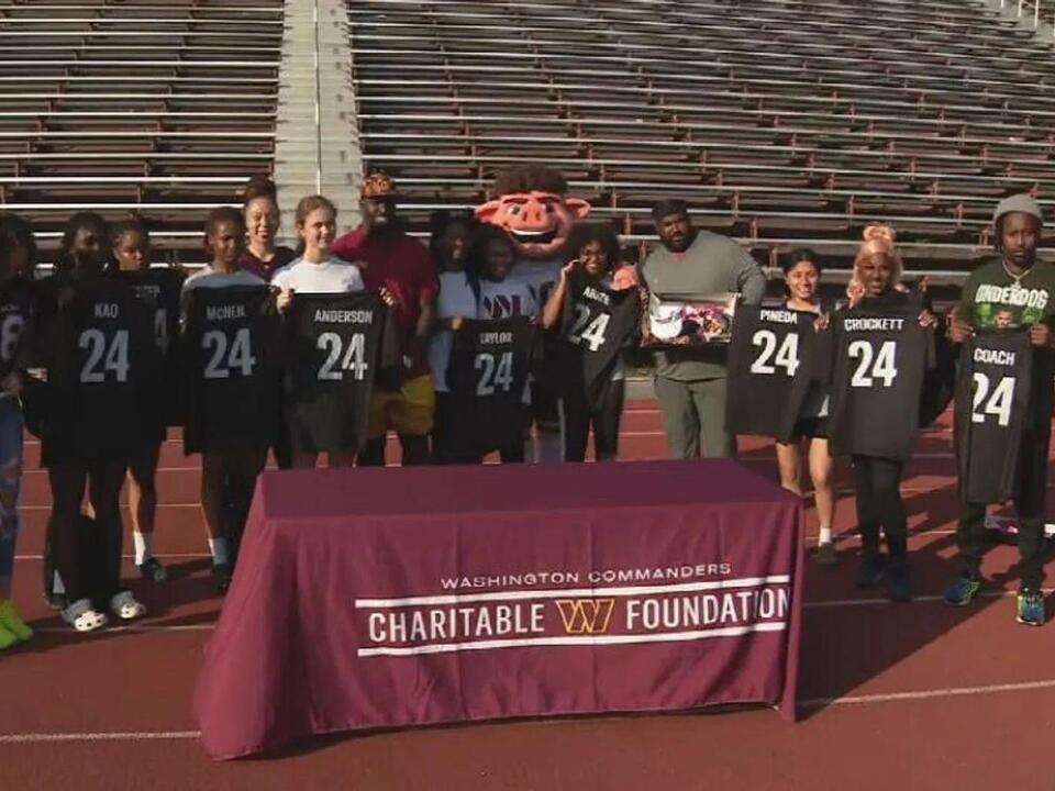 Commanders' first girls flag football team heads to Big 33 Football Classic