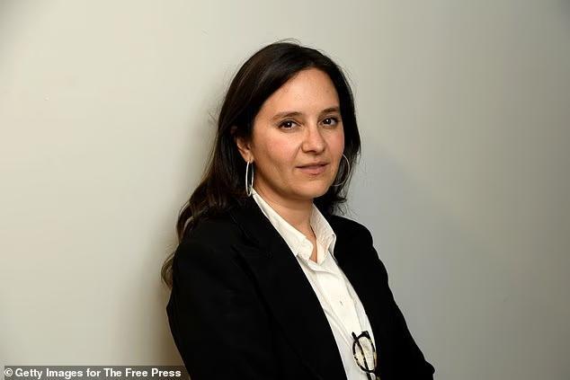 Famously good-looking ABC News star 'who new CBS News boss is eyeing to ...