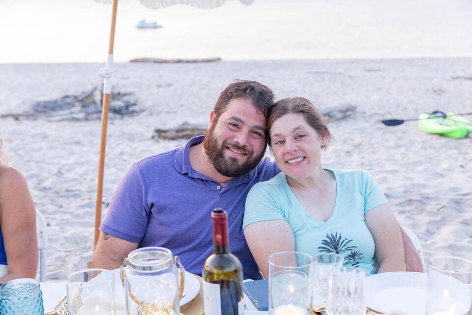 Tragedy: Popular pet groomer and fiancé die in car crash on way back to ...