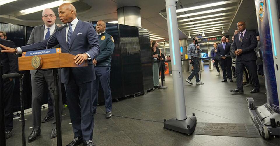 NYC to Introduce Gun Detectors in Subway System After Surge of Officers ...