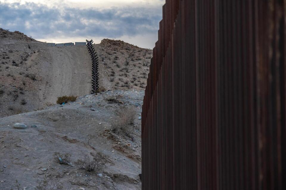 Illegal border crossings plunge under Trump in 2025, but numbers are ...