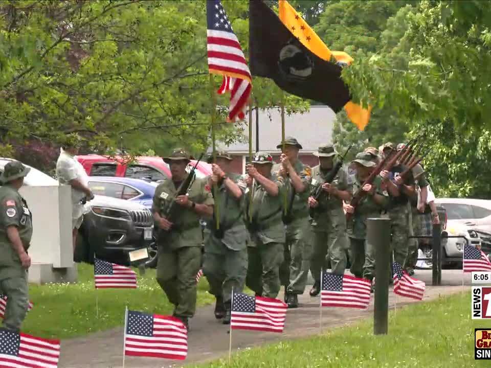 From parade to ceremony: Community comes together to pay respects to ...