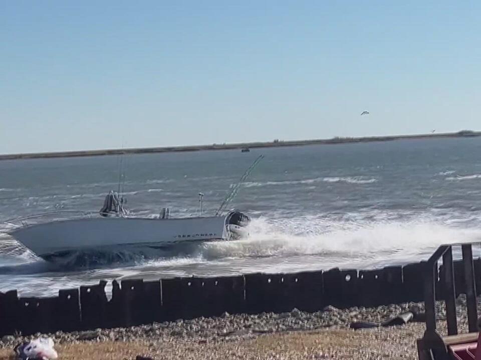 Man rescued by tugboat after falling off boat in Port Arthur Ship Channel