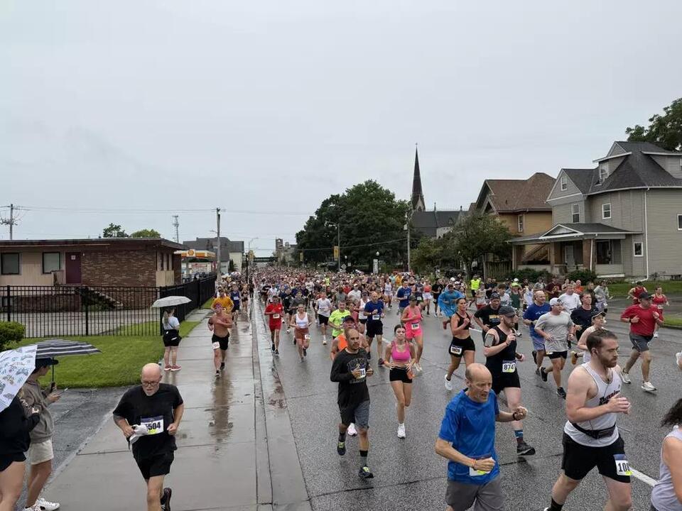 Photos From The Bix 7 In Davenport Iowa 2025 - NewsBreak