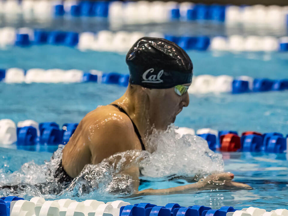 Cal Women Swim Past UCLA in Pac-12 Showdown