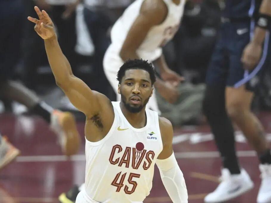 Donovan Mitchell signs three-year max extension with Cavaliers