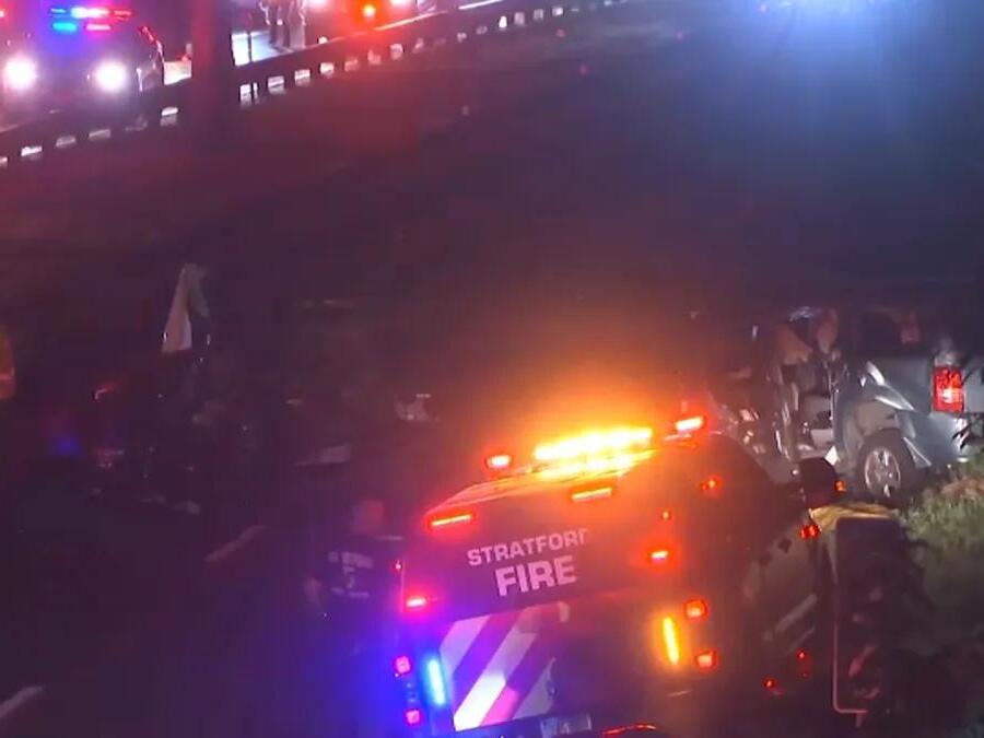 4 killed in fiery wrong-way crash on Merritt Parkway in Connecticut