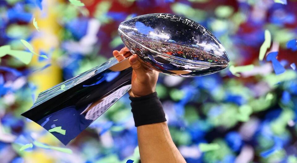 “She’s the Only One Keeping Me Six Feet Above Ground”: Ex-Seahawks ...
