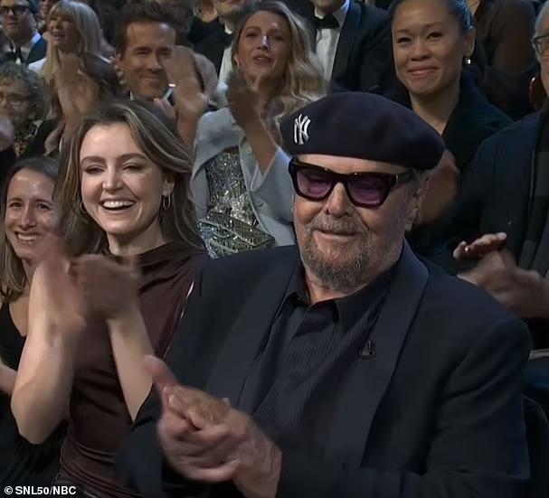 Jack Nicholson, 87, uses a cane as he leaves hotel in NYC after rare ...