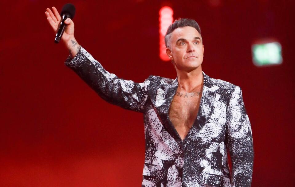 Watch Robbie Williams lead Ozzy Osbourne tribute at BRITs 2026 with ‘No ...