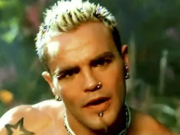Crazy Town Frontman Shifty Shellshock Dead at 49