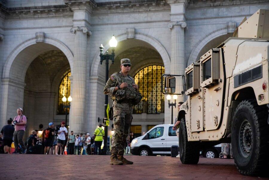 Guard deployment in Washington, D.C. 'desensitizing' to military ...