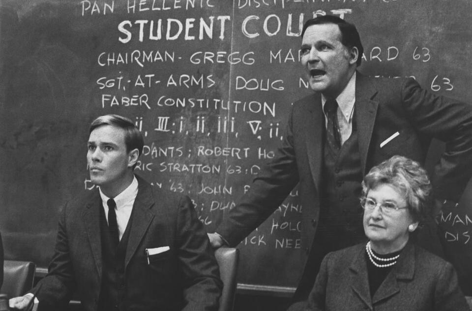 Stockard on the Stump: Frat house wants high ground over Senate country ...