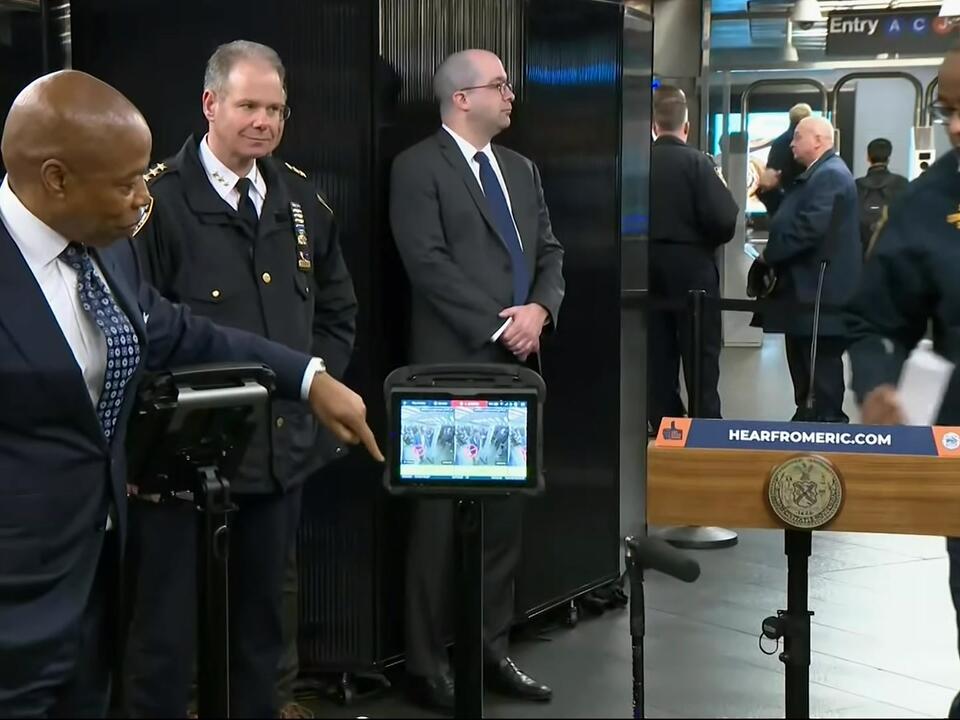 Rollout begins for gun scanning metal detectors in NYC subway stations