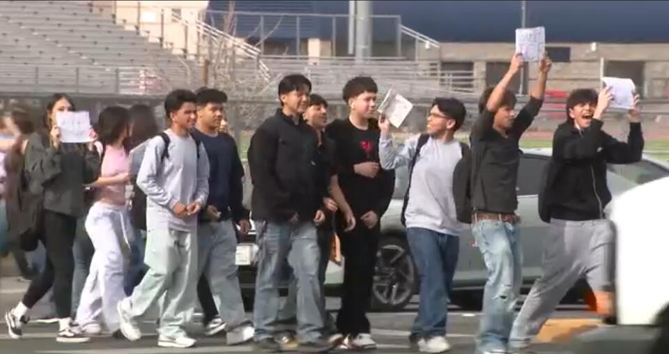Las Vegas High School Students Stage Walkouts to Protest ICE Activity ...