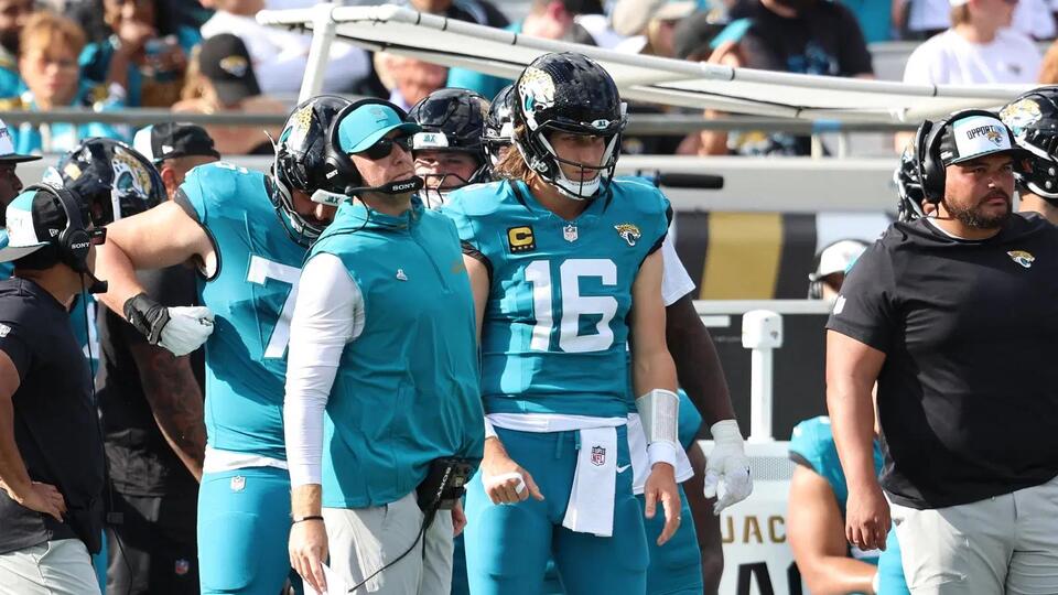 Jaguars' Coen, Lawrence Have Stiff Competition for NFL Awards - NewsBreak