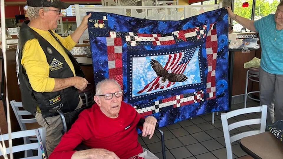 Veteran Philip Harter celebrates 90th birthday with Quilt of Valor ...