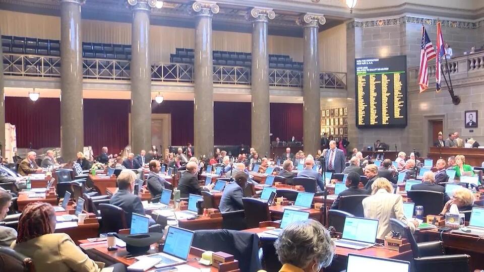 ‘Missouri First’ redistricting map faces four legal challenges, citizen referendum - NewsBreak