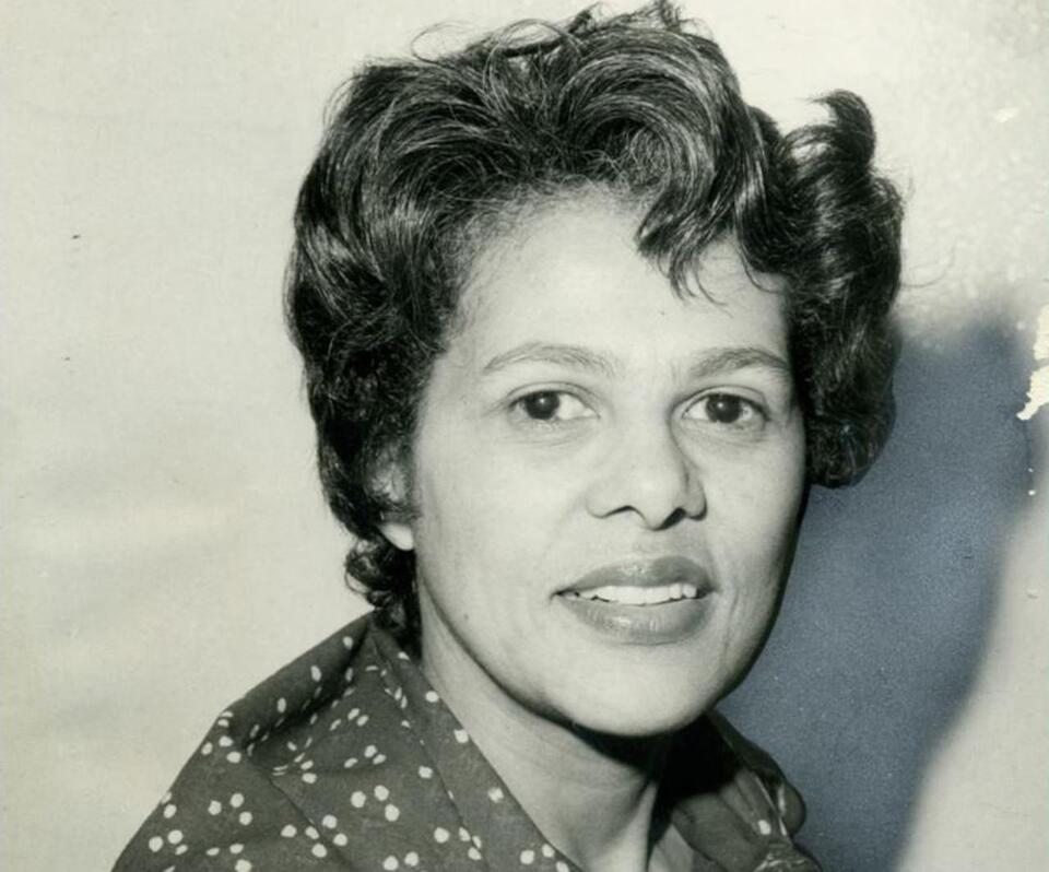 Syracuse’s 1st Black teacher passes on her blessings to community she ...