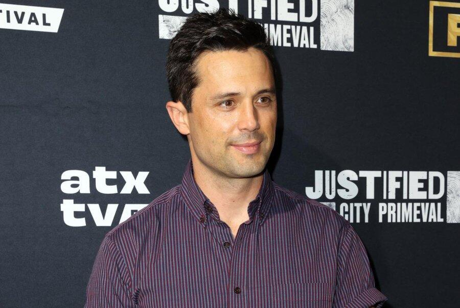 'One Tree Hill' star Stephen Colletti, NASCAR host Alex Weaver marry ...