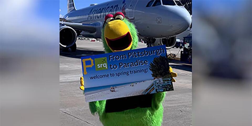 Pittsburgh Pirates mascot arrives at Sarasota airport for spring ...
