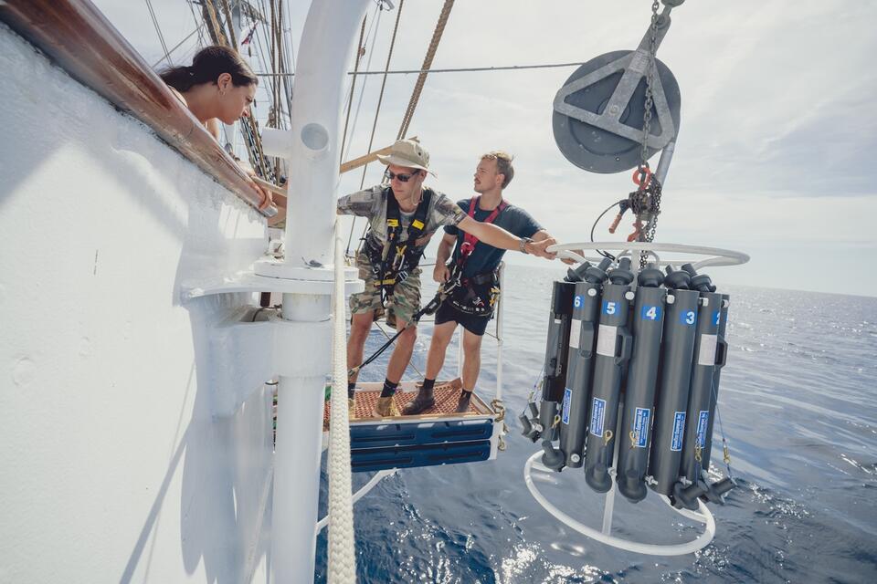 The Century-Old Sailing Ship That Became a Research Vessel - NewsBreak
