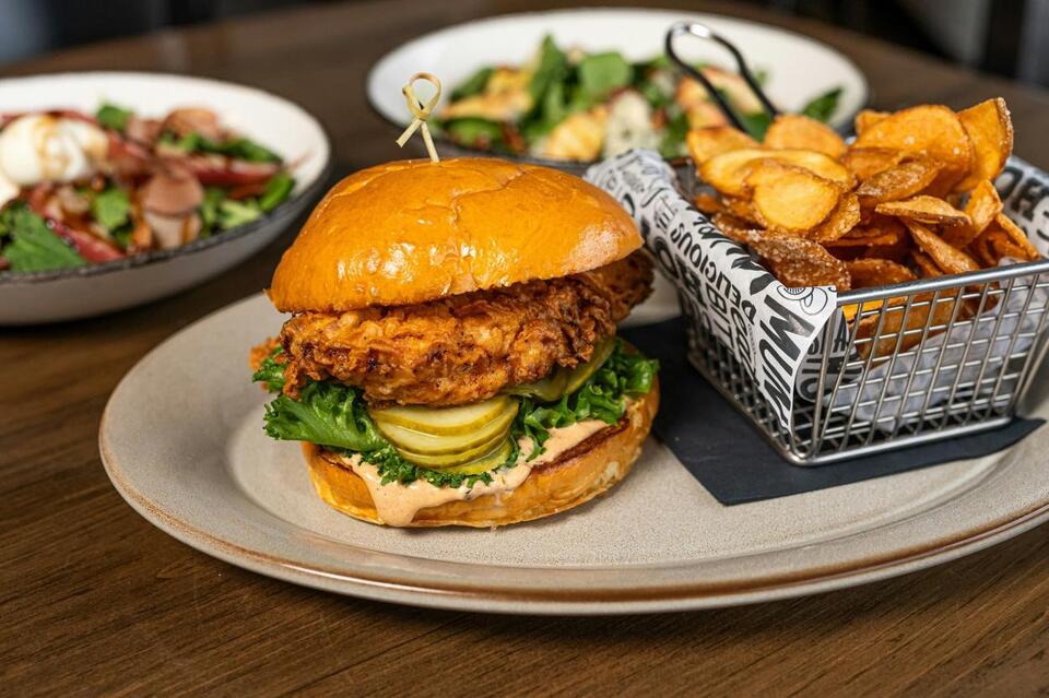 This Massachusetts Chicken Spot Makes Best Chicken Sandwich in MA ...