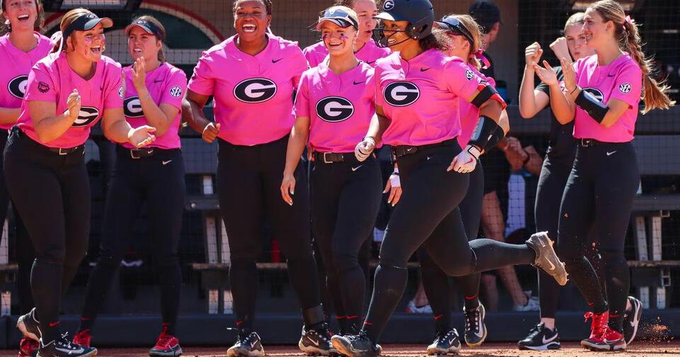 Georgia softball takes over atop SEC, Sydney Kuma grand slam ignites ...