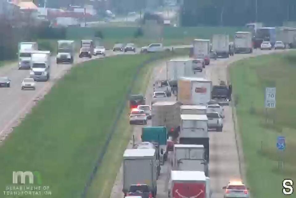 At least 3 cars involved in southbound crash near Clinton Falls exit ...