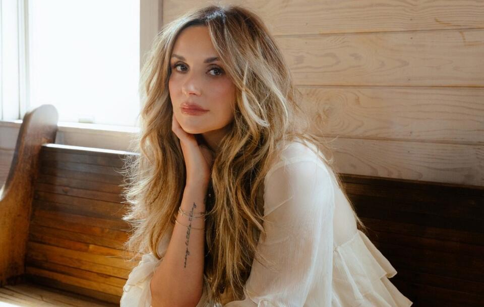 “You Are Loved”: Carly Pearce Preaches Grace For Those Who Fall Short ...