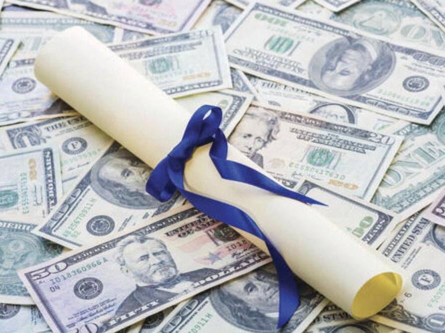 Coos-Curry County Farm Bureau scholarship available