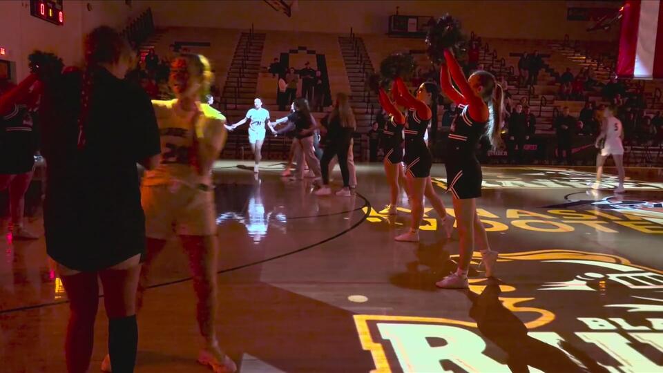 Sioux City East debuts Luxedo court projections, first high school in ...