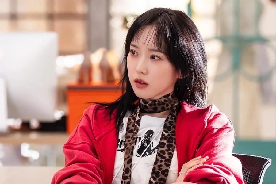 Han Ji Hyeon Protects Older Sister Lee Sung Kyung From Their ...