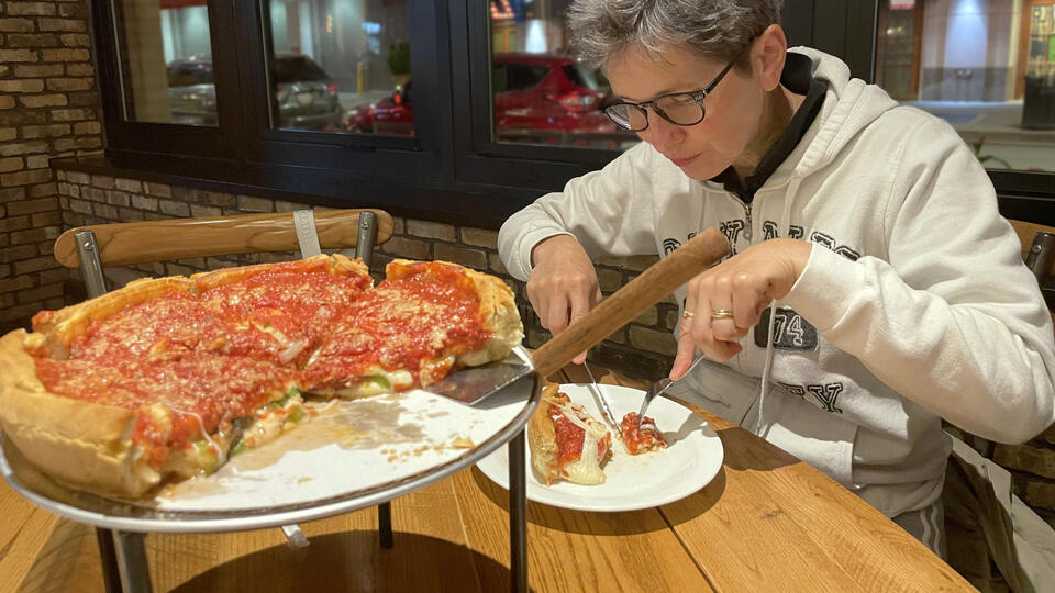 The 8 Best Deep Dish Pizzas In Chicago, Hands-Down - NewsBreak