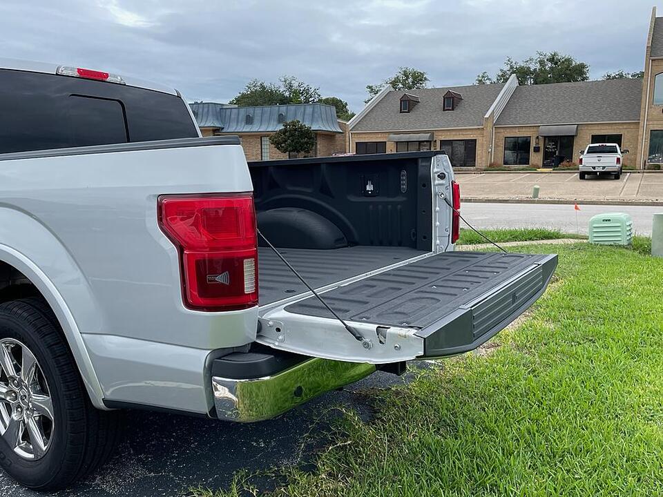 Can Texas Truck Owners Legally Drive With Their Tailgate Down? - NewsBreak