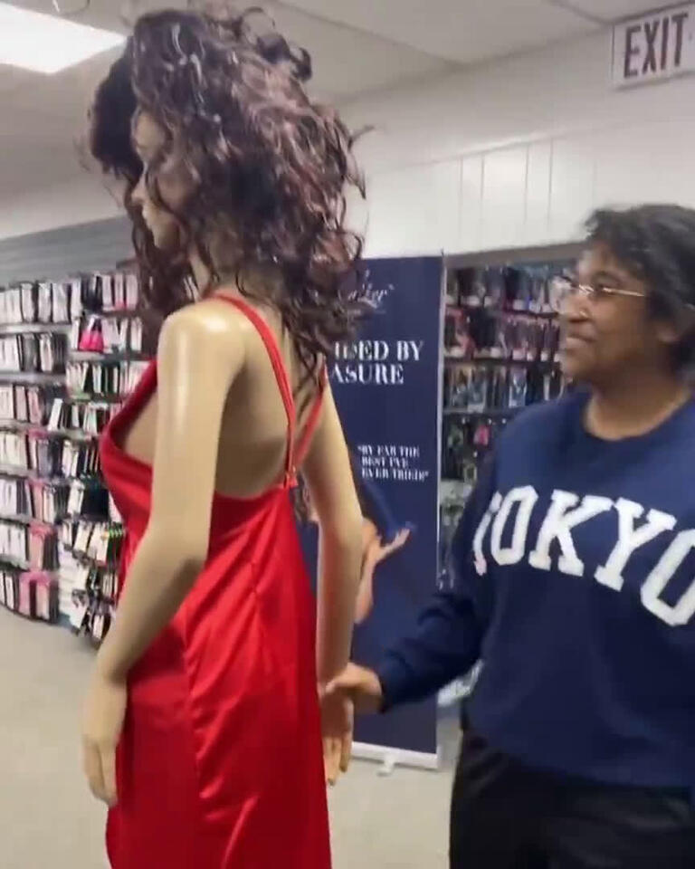 Girl hits mannequin and her wig falls off - NewsBreak