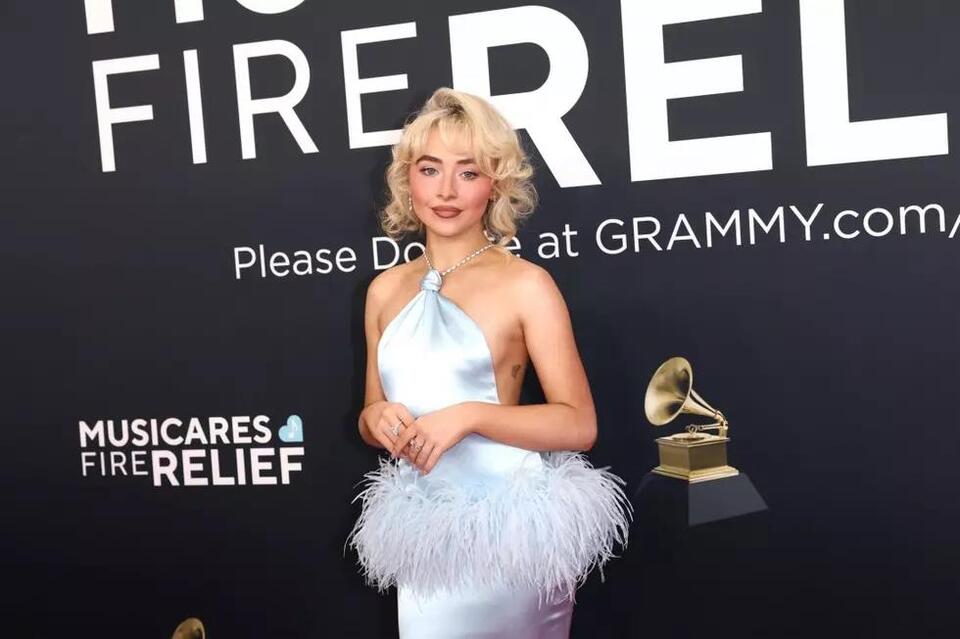 2025 Grammys Red Carpet Fashion (PHOTOS) - NewsBreak