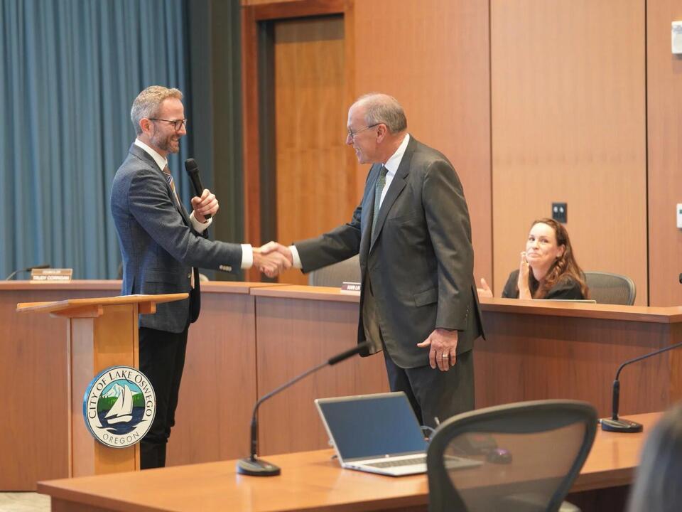 Lake Oswego says goodbye to one municipal judge and welcomes another