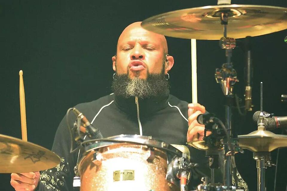Ex-Guns N’ Roses Drummer Frank Ferrer Makes First Statement on Split ...